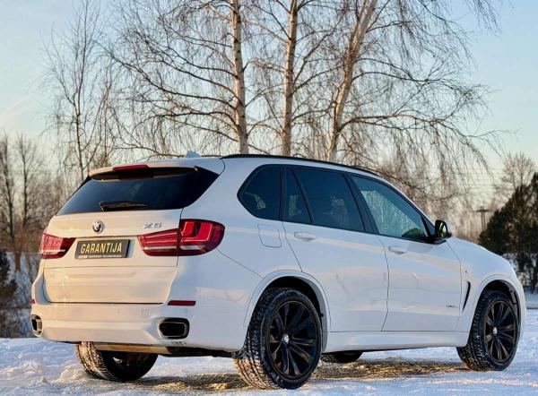 Balts BMW X5 2015 Šauļi, ar dzinēja tilpumu 2.99 L un nobraukumu 290 tūkst. km par 20550 €, foto 4 vietnē AUTOMOTO.COM.LV