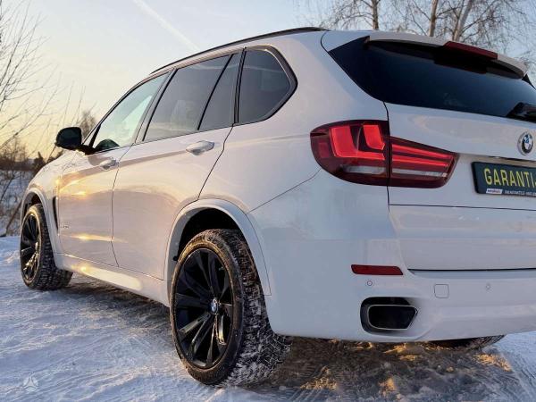 Balts BMW X5 2015 Šauļi, ar dzinēja tilpumu 2.99 L un nobraukumu 290 tūkst. km par 20550 €, foto 7 vietnē AUTOMOTO.COM.LV