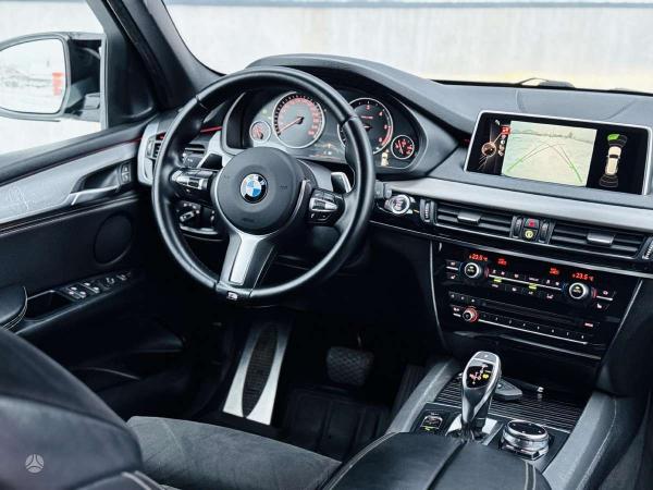 Balts BMW X5 2015 Kauņa, ar dzinēja tilpumu 2.99 L un nobraukumu 296 tūkst. km par 17700 €, foto 2 vietnē AUTOMOTO.COM.LV