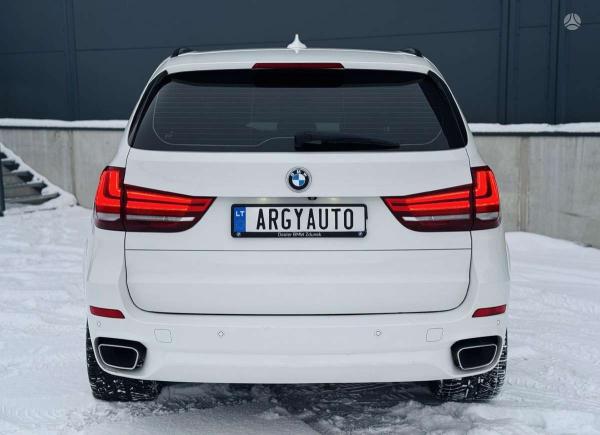 Balts BMW X5 2015 Kauņa, ar dzinēja tilpumu 2.99 L un nobraukumu 296 tūkst. km par 17700 €, foto 5 vietnē AUTOMOTO.COM.LV