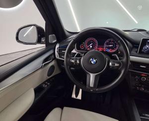 White BMW X5 2015 in Marijampole, with an engine capacity of 2.99 L and mileage of 263 thousand km for 22999 €, photo 5 on AUTOMOTO.COM.LV