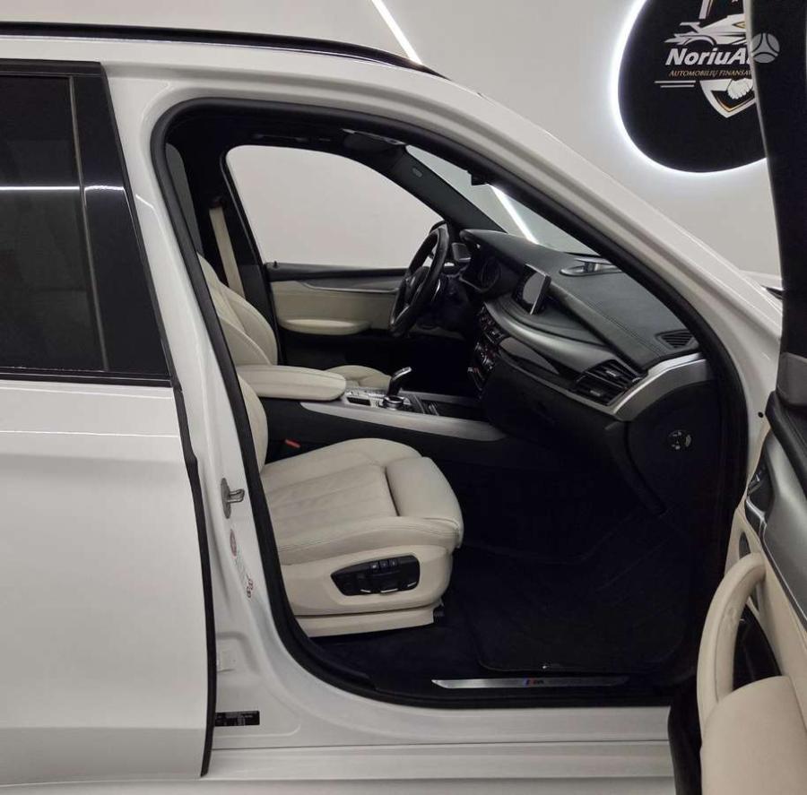 White BMW X5 2015 in Marijampole, with an engine capacity of 2.99 L and mileage of 263 thousand km for 22999 €, photo 15 on AUTOMOTO.COM.LV