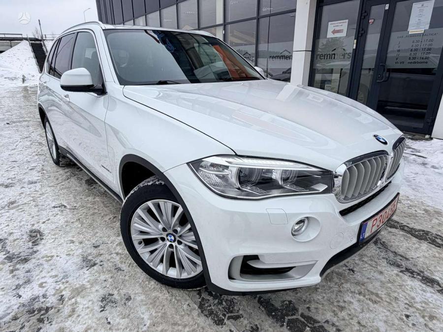 White BMW X5 2015 in Vilnius, with an engine capacity of 2.00 L and mileage of 186 thousand km for 17900 €, photo 2 on AUTOMOTO.COM.LV