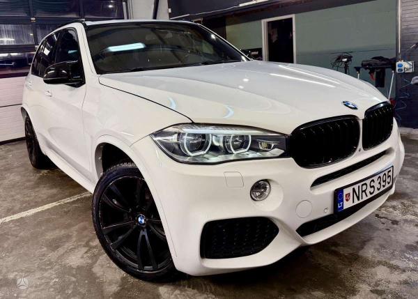 White BMW X5 2015 in Kaunas, with an engine capacity of 2.99 L and mileage of 279 thousand km for 18200 €, photo 1 on AUTOMOTO.COM.LV