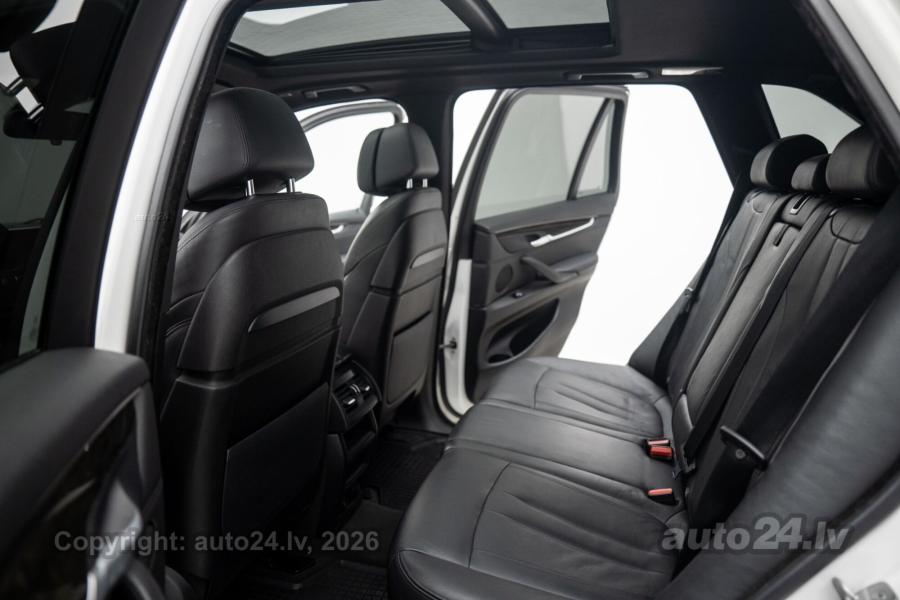 Balts BMW X5 2015 Tallina, ar dzinēja tilpumu 2.00 L un nobraukumu 189 tūkst. km par 23999 €, foto 9 vietnē AUTOMOTO.COM.LV