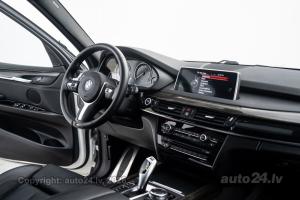 Balts BMW X5 2015 Tallina, ar dzinēja tilpumu 2.00 L un nobraukumu 189 tūkst. km par 23999 €, foto 12 vietnē AUTOMOTO.COM.LV