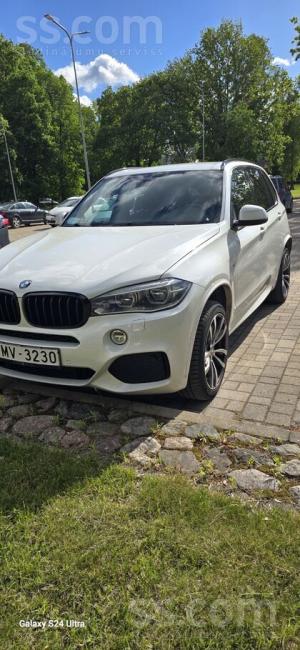 Белый БМВ Х5 2015 в Елгава, объемом двигателя 3.00 л и пробегом 257 тыс. км за 22000 €, фото  на AUTOMOTO.COM.LV