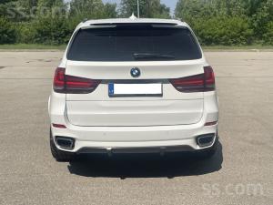 Balts BMW X5 2015 Rīga, ar dzinēja tilpumu 3.00 L un nobraukumu 193 tūkst. km par 24700 €, foto 4 vietnē AUTOMOTO.COM.LV