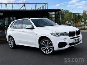 White BMW X5 2015 in Riga, with an engine capacity of 3.00 L and mileage of 238 thousand km for 21900 €, photo 5 on AUTOMOTO.COM.LV