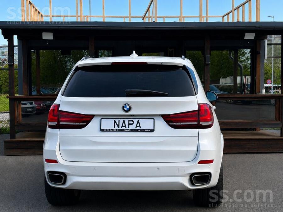 White BMW X5 2015 in Riga, with an engine capacity of 3.00 L and mileage of 238 thousand km for 21900 €, photo 8 on AUTOMOTO.COM.LV