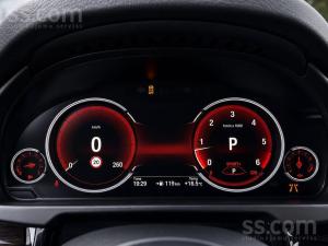 White BMW X5 2015 in Riga, with an engine capacity of 3.00 L and mileage of 238 thousand km for 21900 €, photo 32 on AUTOMOTO.COM.LV
