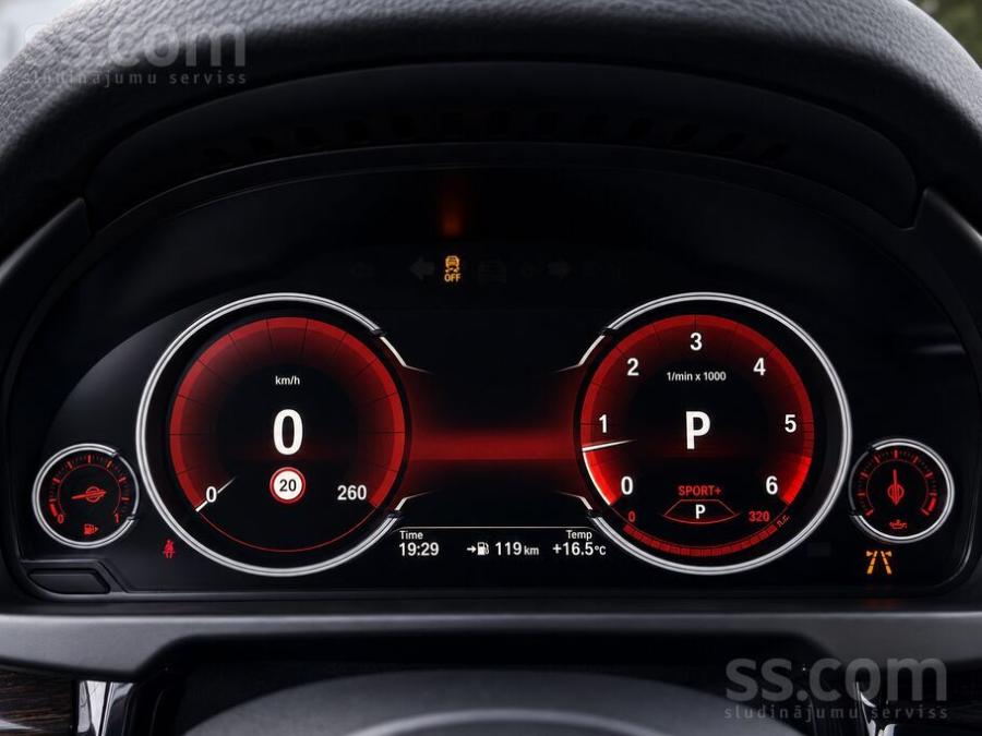 White BMW X5 2015 in Riga, with an engine capacity of 3.00 L and mileage of 238 thousand km for 21900 €, photo 32 on AUTOMOTO.COM.LV
