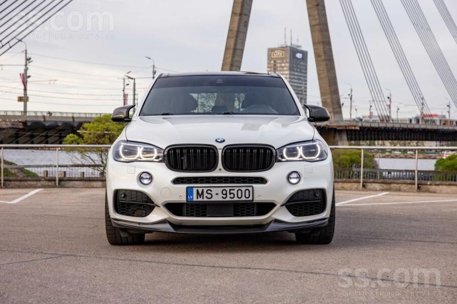 Balts BMW X5 2015 Rīga, ar dzinēja tilpumu 3.00 L un nobraukumu 63 tūkst. km par 25555 €, foto 6 vietnē AUTOMOTO.COM.LV