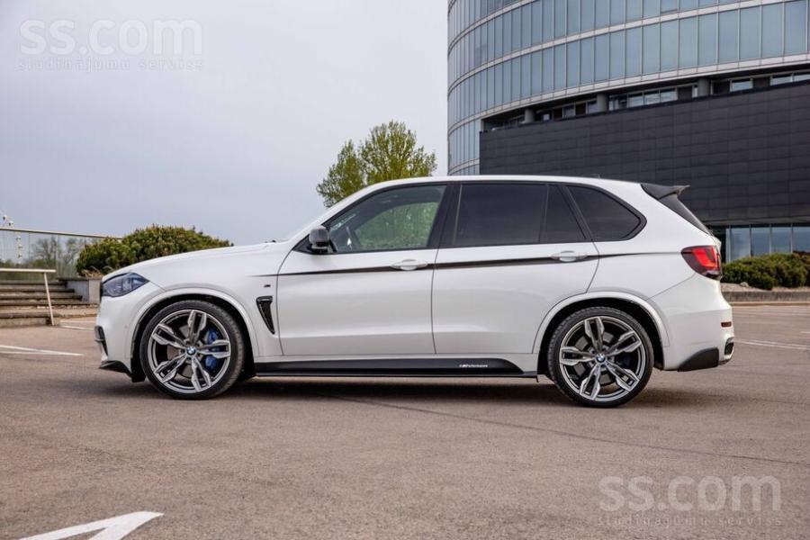 Balts BMW X5 2015 Rīga, ar dzinēja tilpumu 3.00 L un nobraukumu 63 tūkst. km par 25555 €, foto 10 vietnē AUTOMOTO.COM.LV