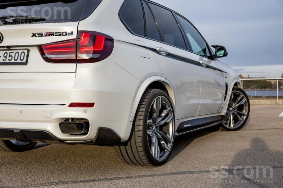 Balts BMW X5 2015 Rīga, ar dzinēja tilpumu 3.00 L un nobraukumu 63 tūkst. km par 25555 €, foto 20 vietnē AUTOMOTO.COM.LV
