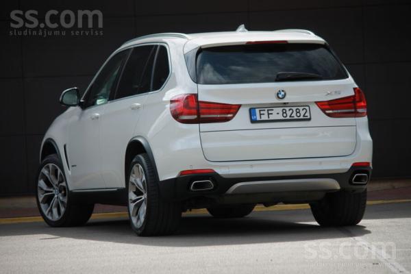 White BMW X5 2015 in Riga, with an engine capacity of 3.00 L and mileage of 226 thousand km for 21550 €, photo 3 on AUTOMOTO.COM.LV