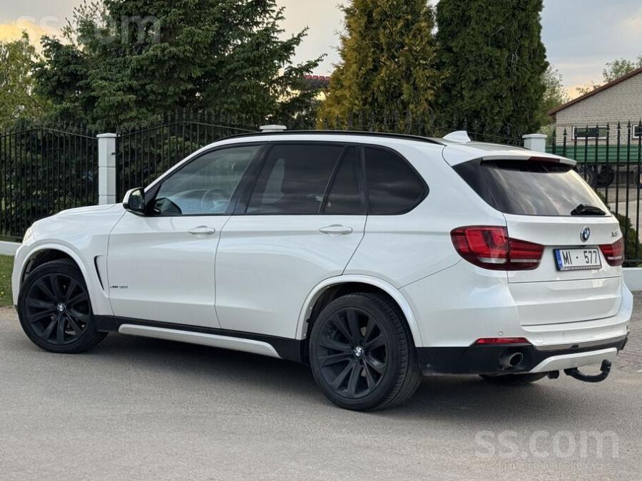 White BMW X5 2015 in Dobele, with an engine capacity of 3.00 L and mileage of 344 thousand km for 18000 €, photo 3 on AUTOMOTO.COM.LV