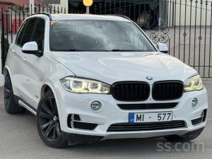 White BMW X5 2015 in Dobele, with an engine capacity of 3.00 L and mileage of 344 thousand km for 18000 €, photo 6 on AUTOMOTO.COM.LV