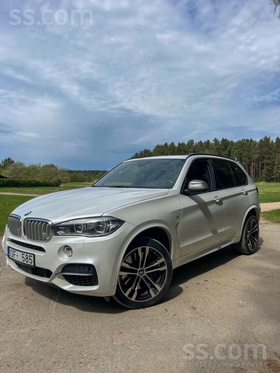 Balts BMW X5 2015 Ogre, ar dzinēja tilpumu 3.00 L un nobraukumu 142 tūkst. km par 24500 €, foto 1 vietnē AUTOMOTO.COM.LV