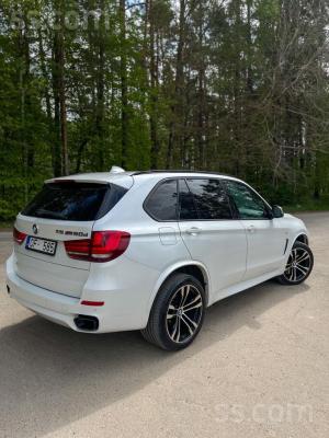 Balts BMW X5 2015 Ogre, ar dzinēja tilpumu 3.00 L un nobraukumu 142 tūkst. km par 24500 €, foto 4 vietnē AUTOMOTO.COM.LV