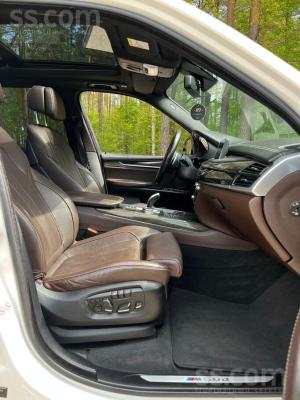 Balts BMW X5 2015 Ogre, ar dzinēja tilpumu 3.00 L un nobraukumu 142 tūkst. km par 24500 €, foto 9 vietnē AUTOMOTO.COM.LV