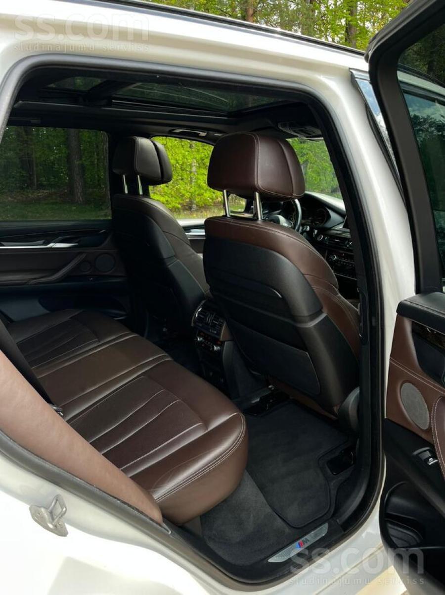 Balts BMW X5 2015 Ogre, ar dzinēja tilpumu 3.00 L un nobraukumu 142 tūkst. km par 24500 €, foto 11 vietnē AUTOMOTO.COM.LV