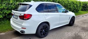 White BMW X5 2015 in Riga, with an engine capacity of 3.00 L and mileage of 184 thousand km for 22300 €, photo 6 on AUTOMOTO.COM.LV