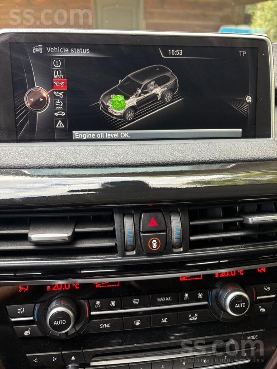 White BMW X5 2015 in Riga, with an engine capacity of 3.00 L and mileage of 226 thousand km for 17500 €, photo 10 on AUTOMOTO.COM.LV