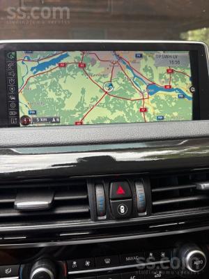 White BMW X5 2015 in Riga, with an engine capacity of 3.00 L and mileage of 226 thousand km for 17500 €, photo 14 on AUTOMOTO.COM.LV