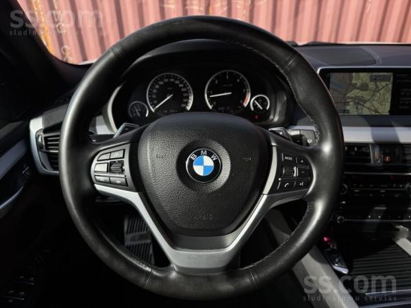 Balts BMW X5 2015 Liepāja, ar dzinēja tilpumu 3.00 L un nobraukumu 259 tūkst. km par 19950 €, foto 7 vietnē AUTOMOTO.COM.LV