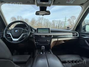 White BMW X5 2015 in Riga, with an engine capacity of 3.00 L and mileage of 200 thousand km for 23550 €, photo 18 on AUTOMOTO.COM.LV