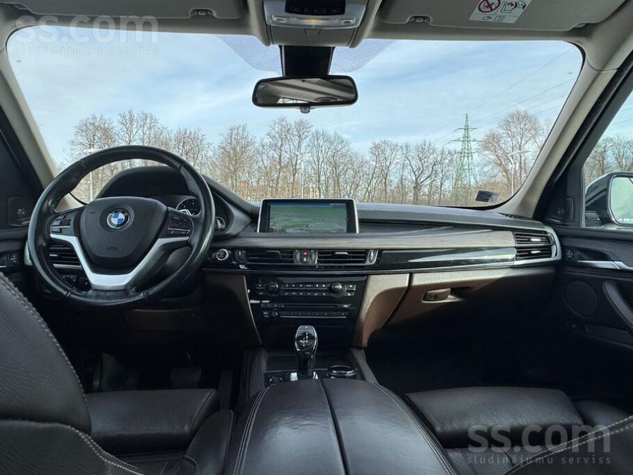 White BMW X5 2015 in Riga, with an engine capacity of 3.00 L and mileage of 200 thousand km for 23550 €, photo 18 on AUTOMOTO.COM.LV