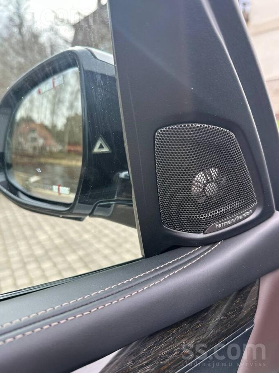 White BMW X5 2015 in Riga, with an engine capacity of 3.00 L and mileage of 142 thousand km for 25500 €, photo 10 on AUTOMOTO.COM.LV