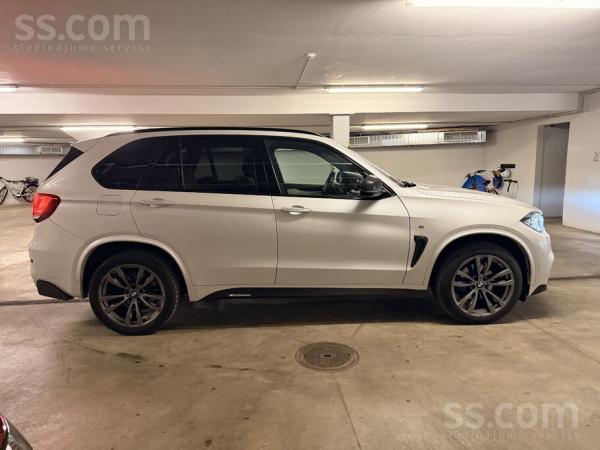 Balts BMW X5 2015 Rīga, ar dzinēja tilpumu 3.00 L un nobraukumu 150 tūkst. km par 26000 €, foto 2 vietnē AUTOMOTO.COM.LV