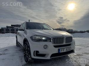 White BMW X5 2015 in Riga, with an engine capacity of 3.00 L and mileage of 217 thousand km for 23550 €, photo 3 on AUTOMOTO.COM.LV
