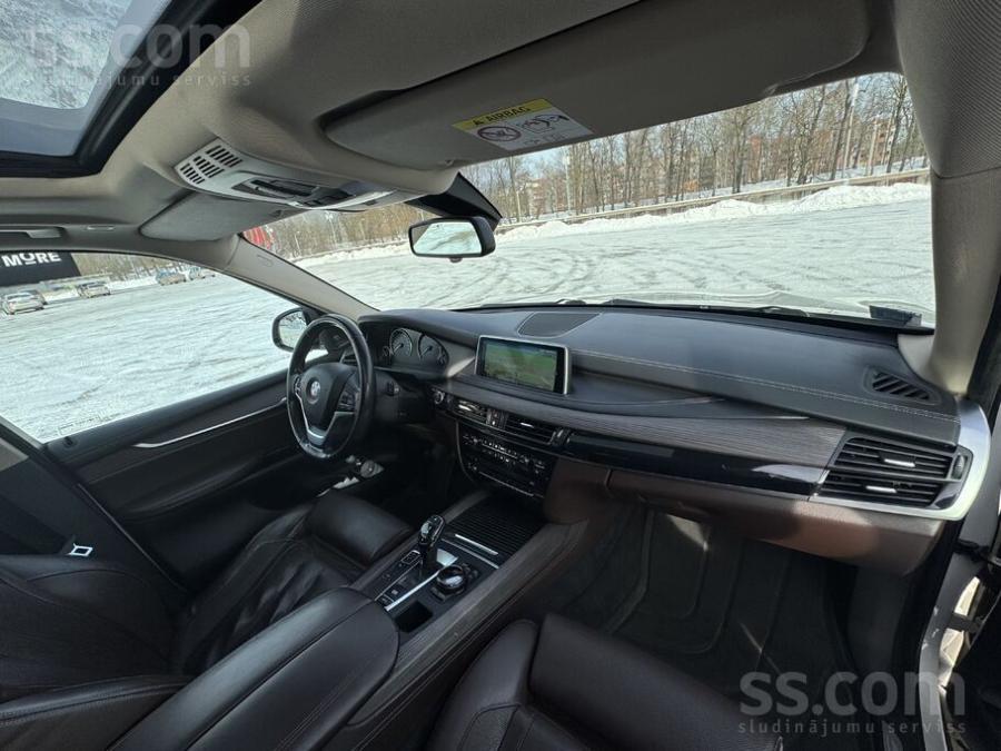 White BMW X5 2015 in Riga, with an engine capacity of 3.00 L and mileage of 217 thousand km for 23550 €, photo 21 on AUTOMOTO.COM.LV