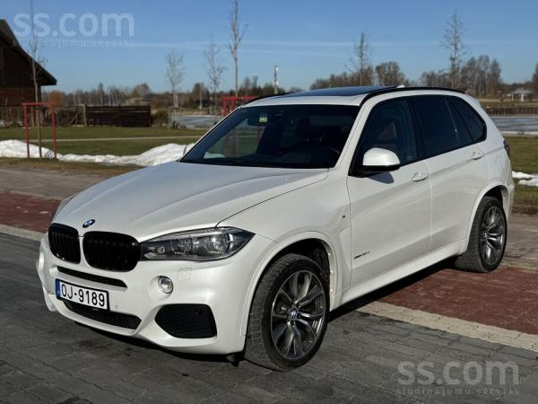 White BMW X5 2015 in Jelgava, with an engine capacity of 3.00 L and mileage of 276 thousand km for 19650 €, photo 8 on AUTOMOTO.COM.LV