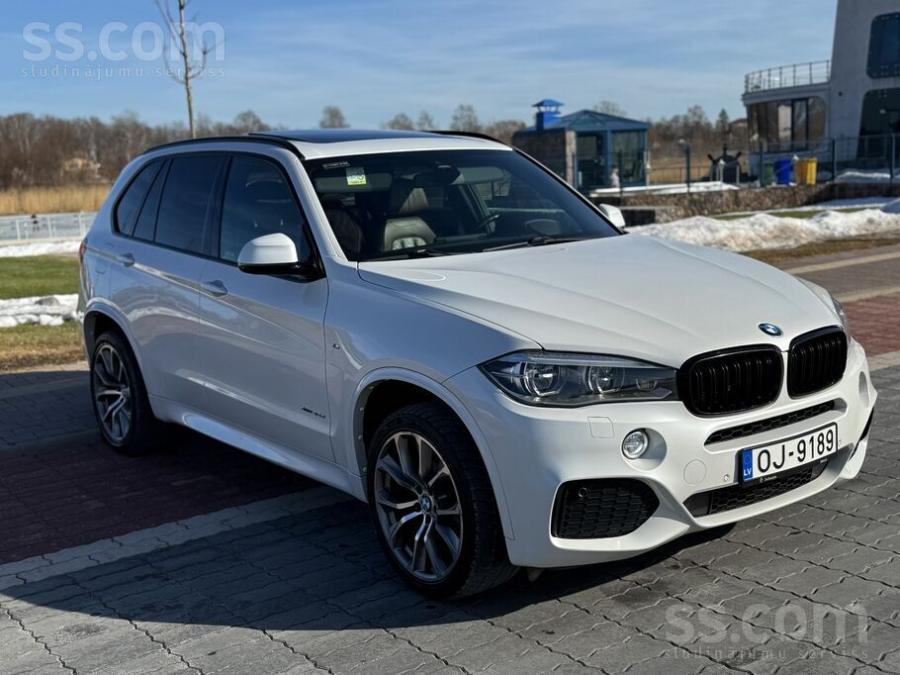 White BMW X5 2015 in Jelgava, with an engine capacity of 3.00 L and mileage of 276 thousand km for 19650 €, photo 8 on AUTOMOTO.COM.LV
