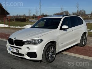 White BMW X5 2015 in Jelgava, with an engine capacity of 3.00 L and mileage of 276 thousand km for 19650 €, photo 9 on AUTOMOTO.COM.LV