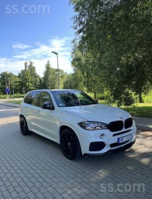 Белый БМВ Х5 2015 в Лиепая, объемом двигателя 3.00 л и пробегом 228 тыс. км за 24900 €, фото 5 на AUTOMOTO.COM.LV