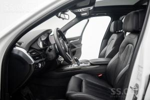 Balts BMW X5 2015 Rīga, ar dzinēja tilpumu 2.00 L un nobraukumu 189 tūkst. km par 23499 €, foto 8 vietnē AUTOMOTO.COM.LV