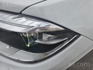 White BMW X5 2015 in Riga, with an engine capacity of 3.00 L and mileage of 230 thousand km for 25500 €, photo 8 on AUTOMOTO.COM.LV