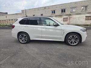 White BMW X5 2015 in Riga, with an engine capacity of 3.00 L and mileage of 230 thousand km for 25500 €, photo 11 on AUTOMOTO.COM.LV