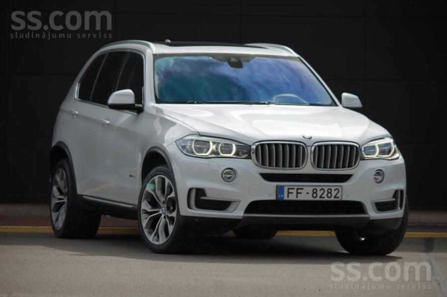 White BMW X5 2015 in Riga, with an engine capacity of 3.00 L and mileage of 230 thousand km for 20800 €, photo 3 on AUTOMOTO.COM.LV