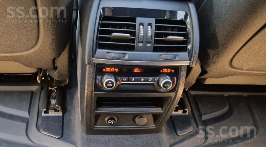 Balts BMW X5 2015 Rīga, ar dzinēja tilpumu 3.00 L un nobraukumu 182 tūkst. km par 15900 €, foto 12 vietnē AUTOMOTO.COM.LV