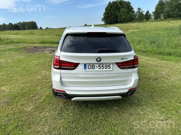 Balts BMW X5 2015 Jēkabpils, ar dzinēja tilpumu 4.00 L un nobraukumu 298 tūkst. km par 18250 €, foto 5 vietnē AUTOMOTO.COM.LV