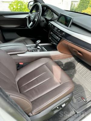 Balts BMW X5 2015 Jēkabpils, ar dzinēja tilpumu 4.00 L un nobraukumu 298 tūkst. km par 18250 €, foto 15 vietnē AUTOMOTO.COM.LV
