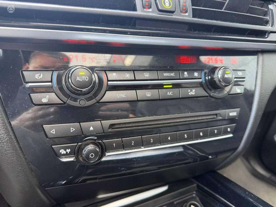 Белый БМВ Х5 2015 в Вильнюс, объемом двигателя 2.99 л и пробегом 208 тыс. км за 19999 €, фото 24 на AUTOMOTO.COM.LV