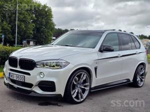 White BMW X5 2015 in Riga, with an engine capacity of 3.00 L and mileage of 64 thousand km for 34000 €, photo 7 on AUTOMOTO.COM.LV