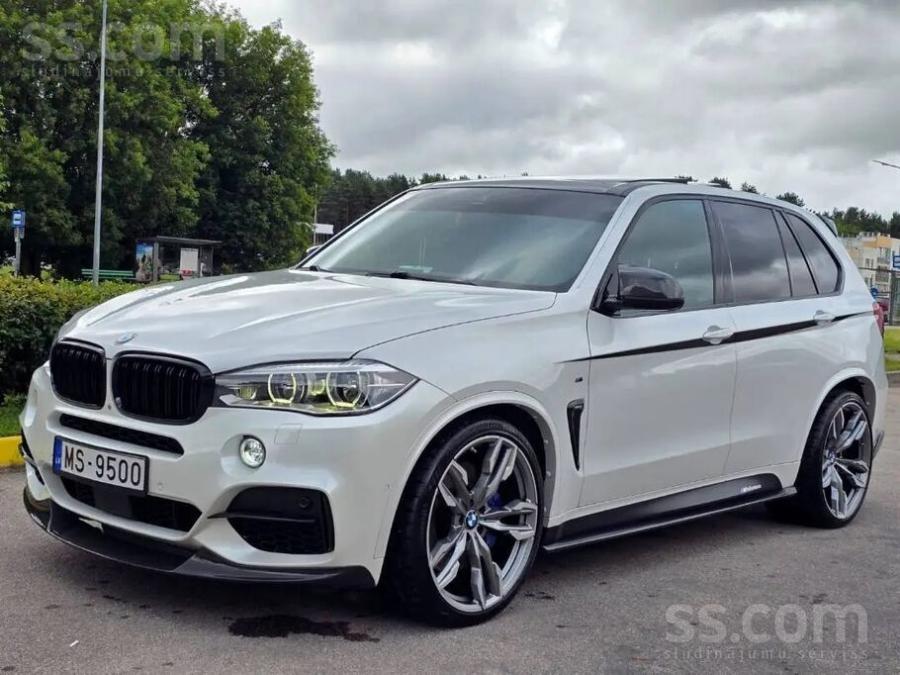 White BMW X5 2015 in Riga, with an engine capacity of 3.00 L and mileage of 64 thousand km for 34000 €, photo 7 on AUTOMOTO.COM.LV